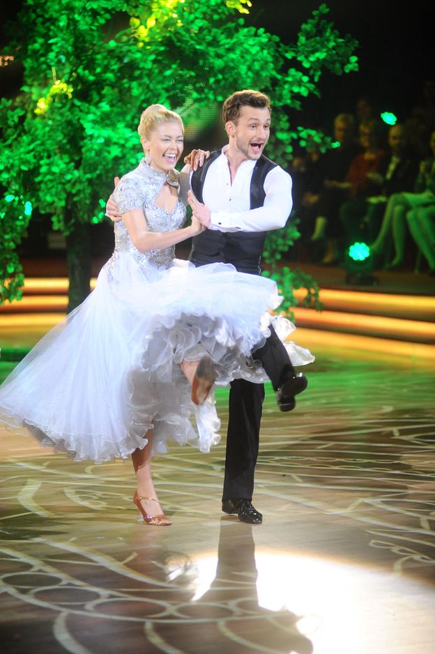 Opalona Joanna Opozda w bikini tuli się do Antka Królikowskiego bez ...