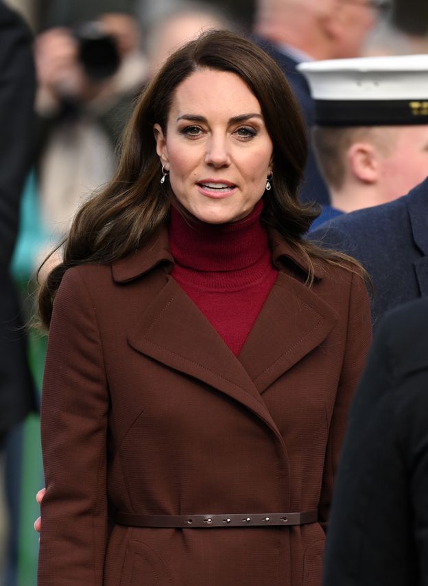 Księżna Kate po raz kolejny sięgnęła po "stare" ubranie. Elegancko ...