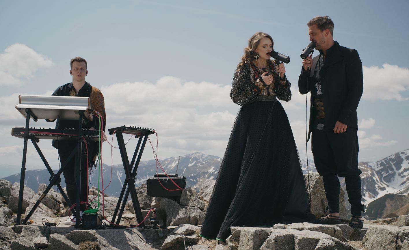 Basia Giewont i Staszek Karpiel-Bułecka razem w singlu "Naski Świat ...