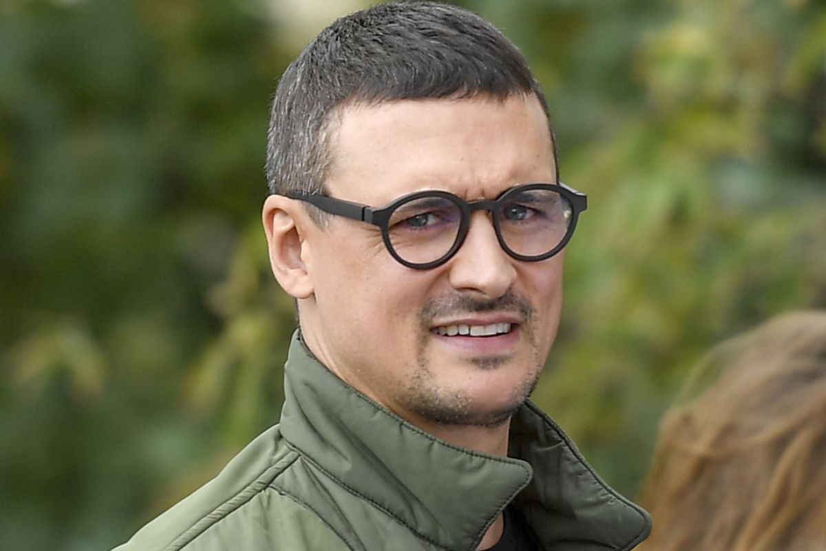 Wybory 2023. Mateusz Damięcki zagłosował. Na wybory pojechał z cała ...