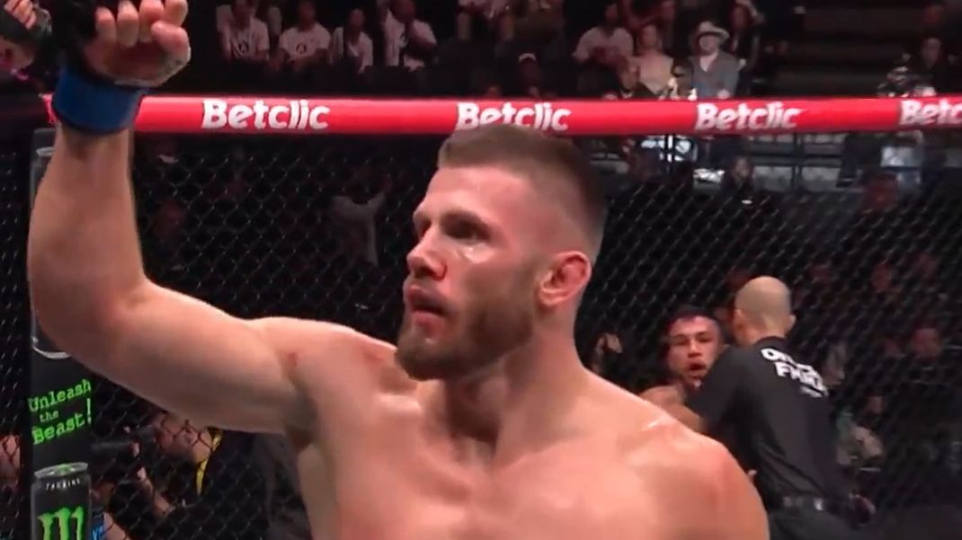 Sensacja w Paryżu! Polak znokautował weterana UFC