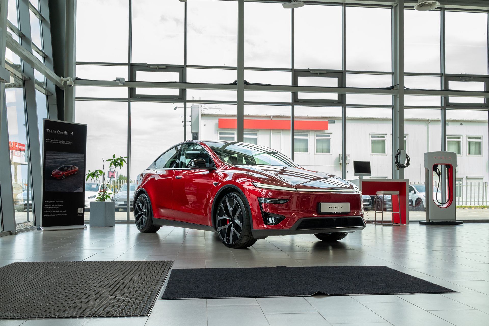 Tesla notuje kolejny spadek sprzedaży w Europie