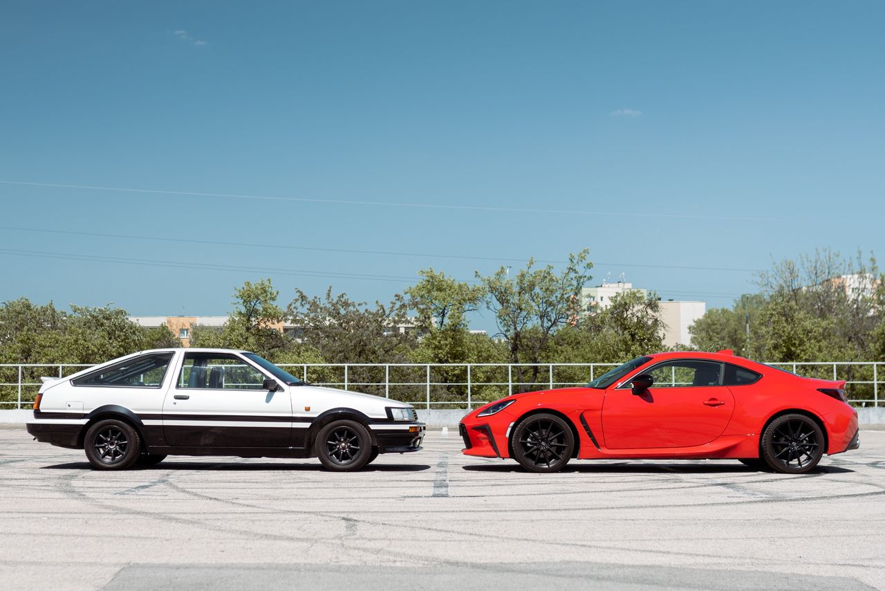 Test: Toyota AE86 Levin i GR86 – hachi-roku kończy 40 lat, ale jej geny ...