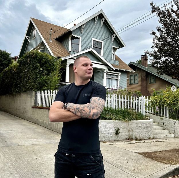 Budda rozda samochody. Ich wartość to ponad 3 miliony złotych - Pudelek