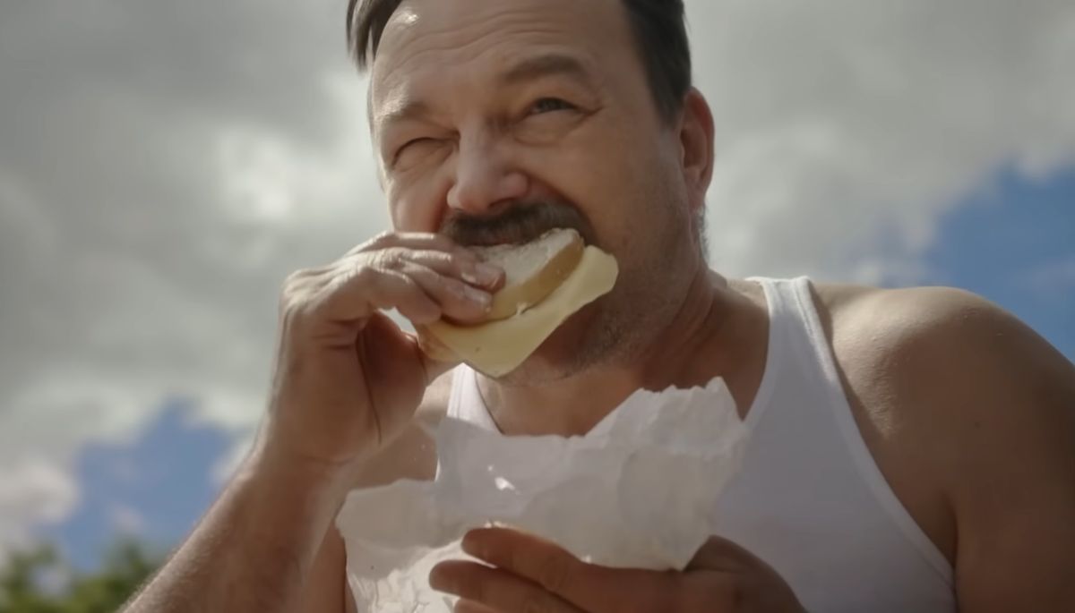 Tak wygląda "klasyczny Janusz" na polskiej plaży? Wideo jest hitem - WP ...