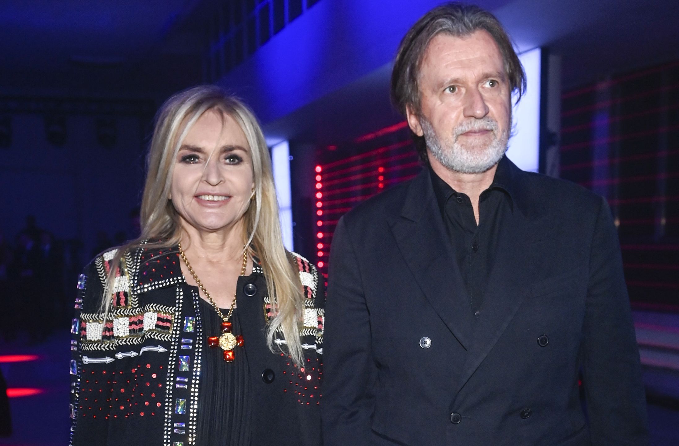 Przyszła z nim na imprezę. Kim jest partner Moniki Olejnik? - WP Kobieta