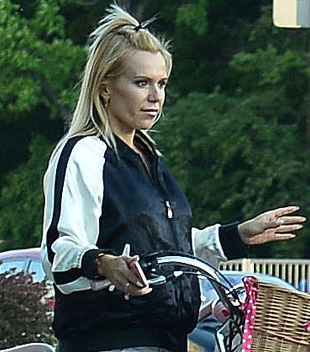 Doda na różowym rowerze z Anetką (ZDJĘCIA) - Pudelek