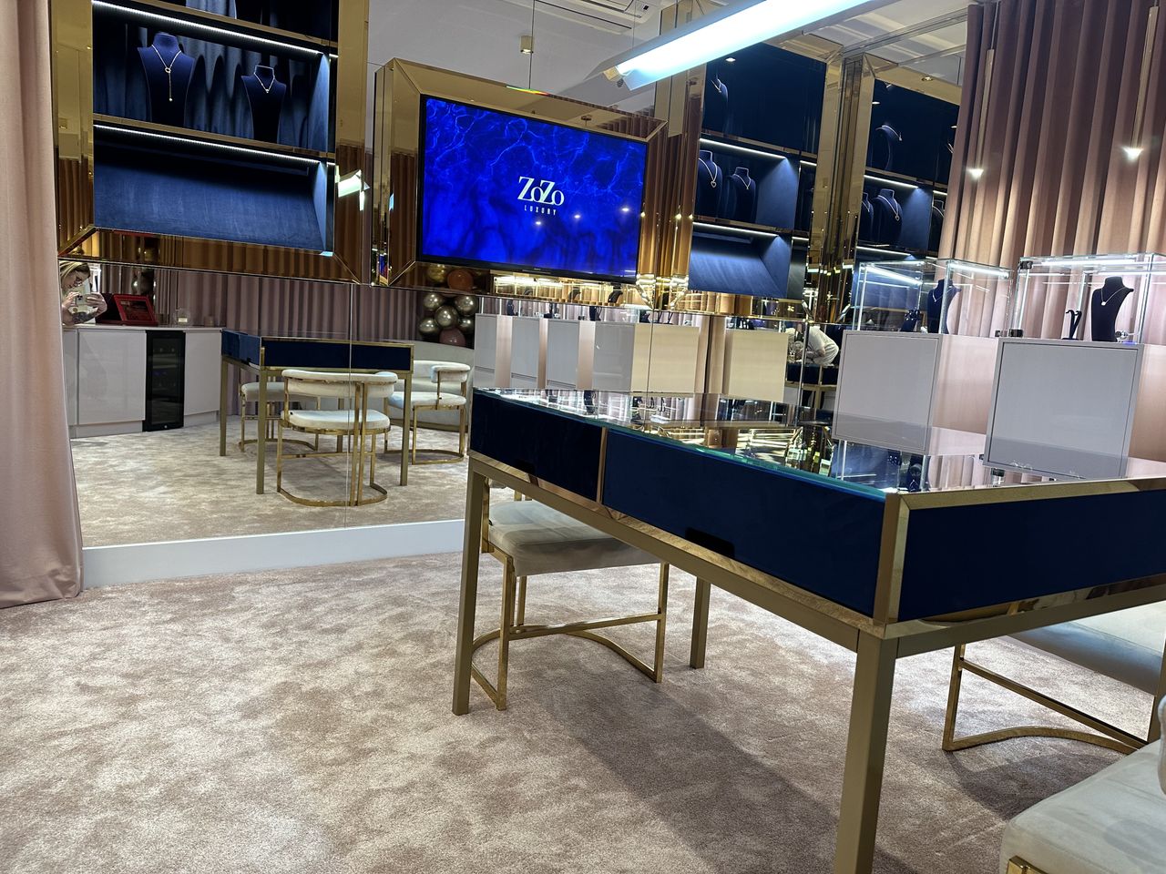 "Otwieramy nasze drzwi przed każdym". Zuzanna Anna Kamińska o luksusowym VIP Roomie ZoZo Luxury