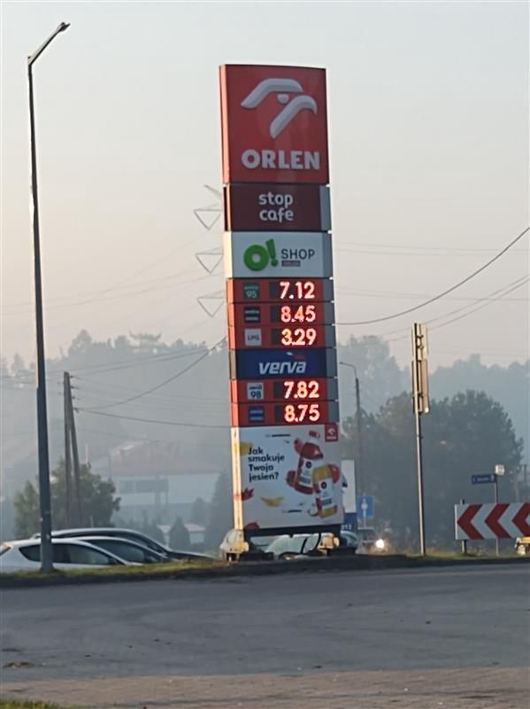 Zdjęcie ze Śląska. Myślisz, że 8 zł za diesla to dużo? Lepiej usiądź ...