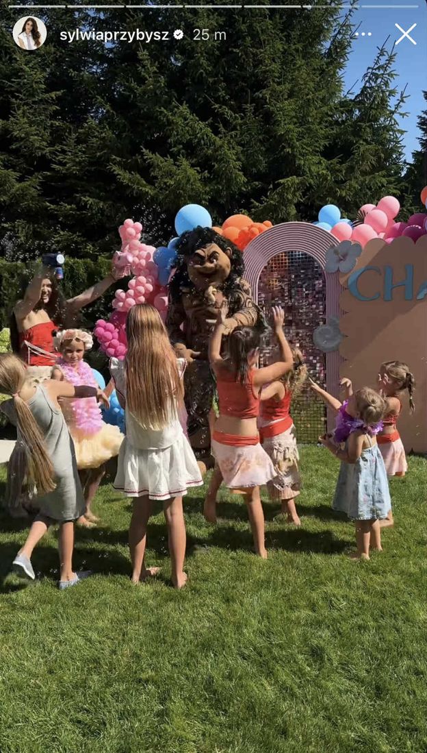 Andziaks wyprawiła huczną imprezę w stylu Disneya na 5. urodziny ...