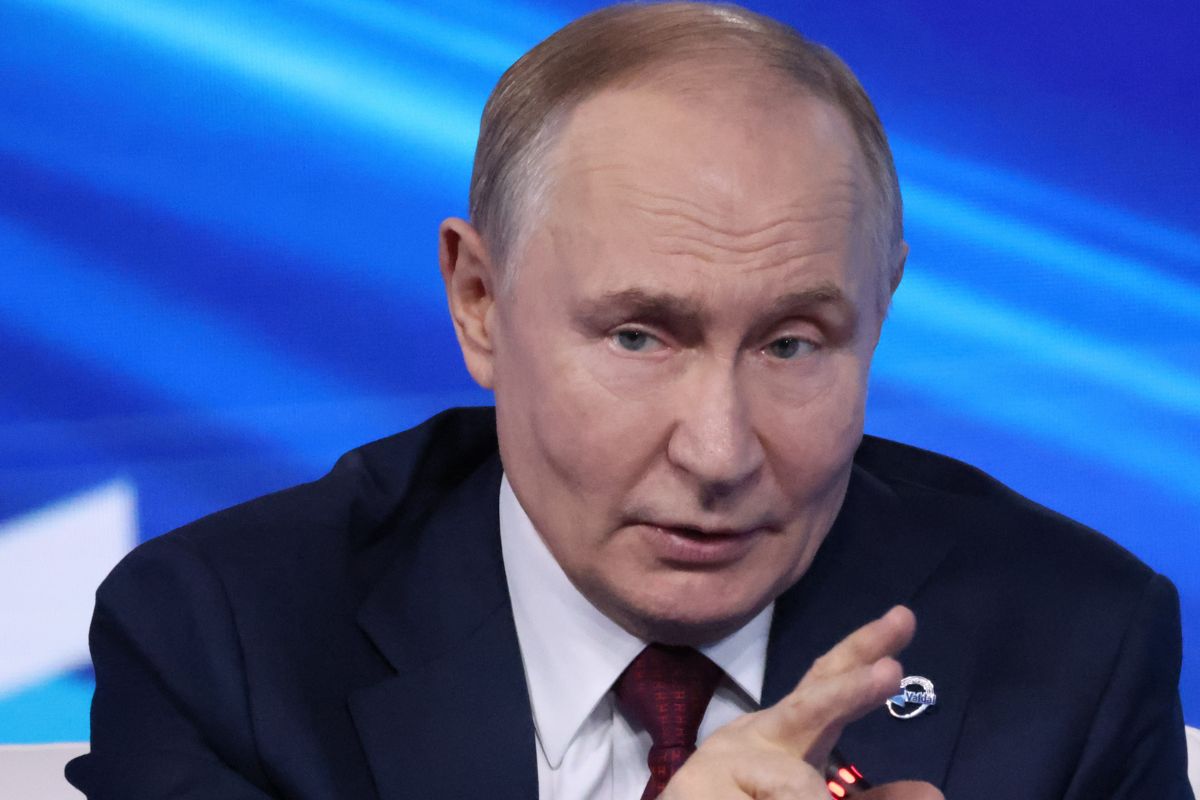 Putin zakłóca brytyjskie satelity wojskowe? Major ostrzega