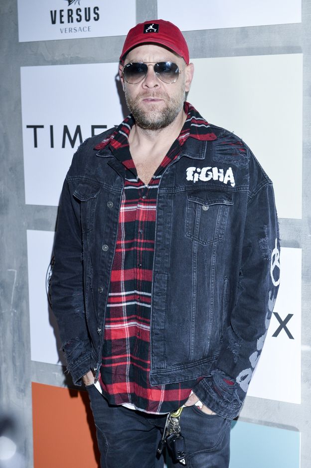 Tede przyłapał Marka Suskiego. Robił dostawę do celi Kamińskiego - Pudelek