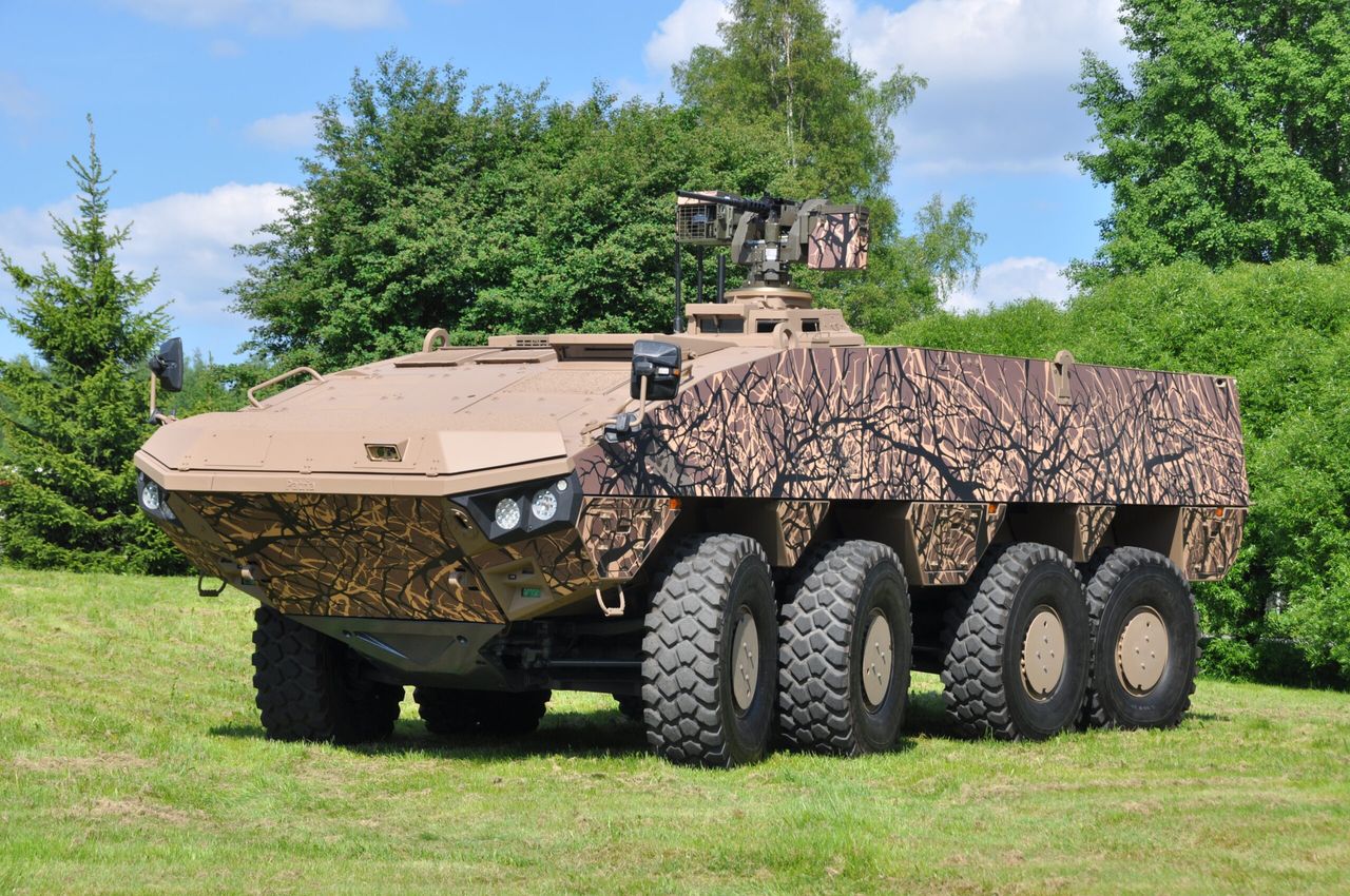 AMV XP dla Japonii. Eksportowy sukces większego brata Rosomaka