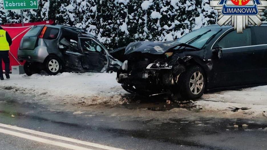 Mszana Górna: Kierowca suzuki nie ustąpił pierwszeństwa audi. W wypadku ...
