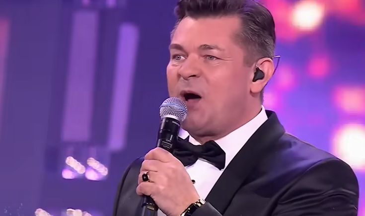 Występ Zenka Martyniuka w cieniu afery. On śpiewał hity, a jego syn ...