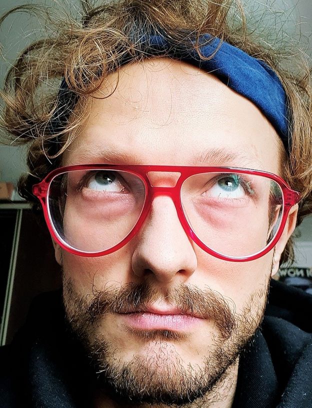 Adi Nowak skazany za posiadanie narkotyków - Pudelek