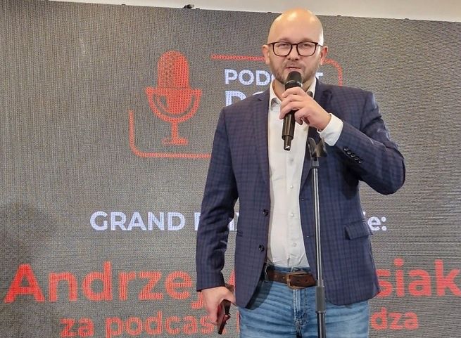 Poznaliśmy Podcast Roku - wygrał Andrzej Andrysiak za serial "Mała władza"