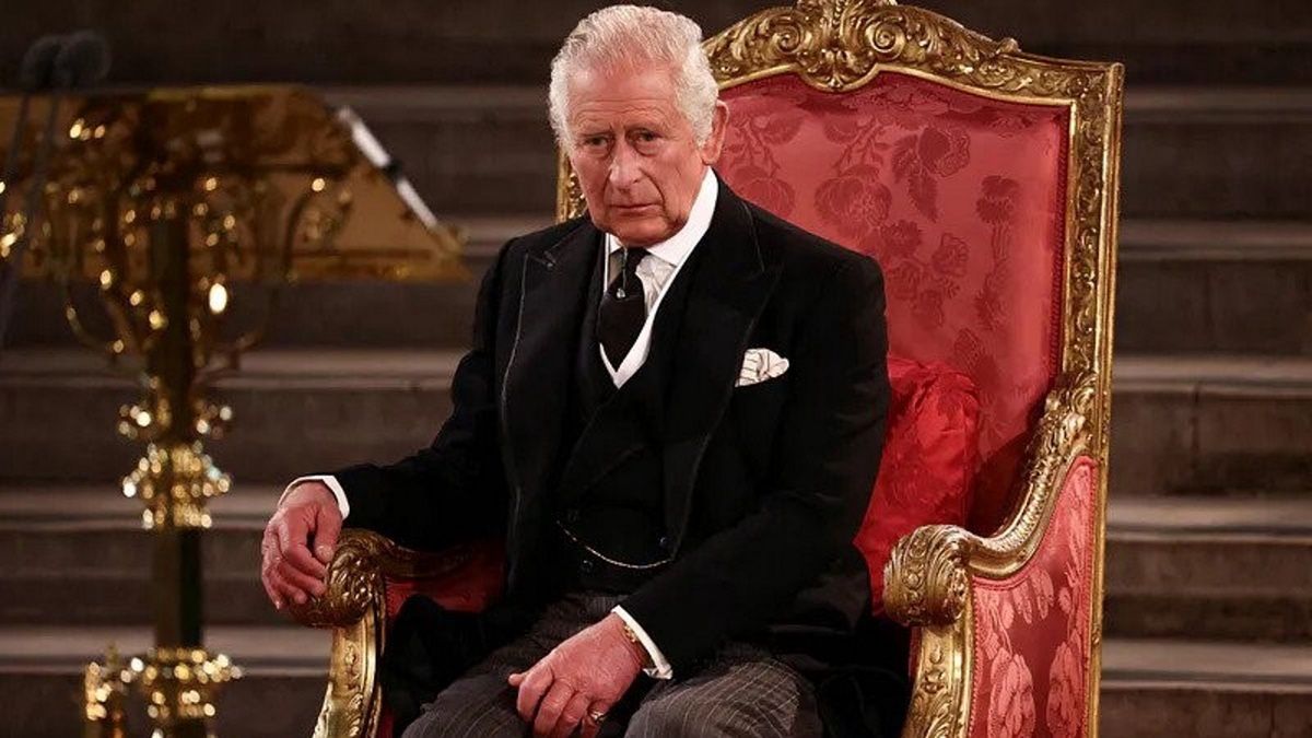 Nowy herb króla Karola III. Szybko pojawiło się nazwisko Cristiano ...