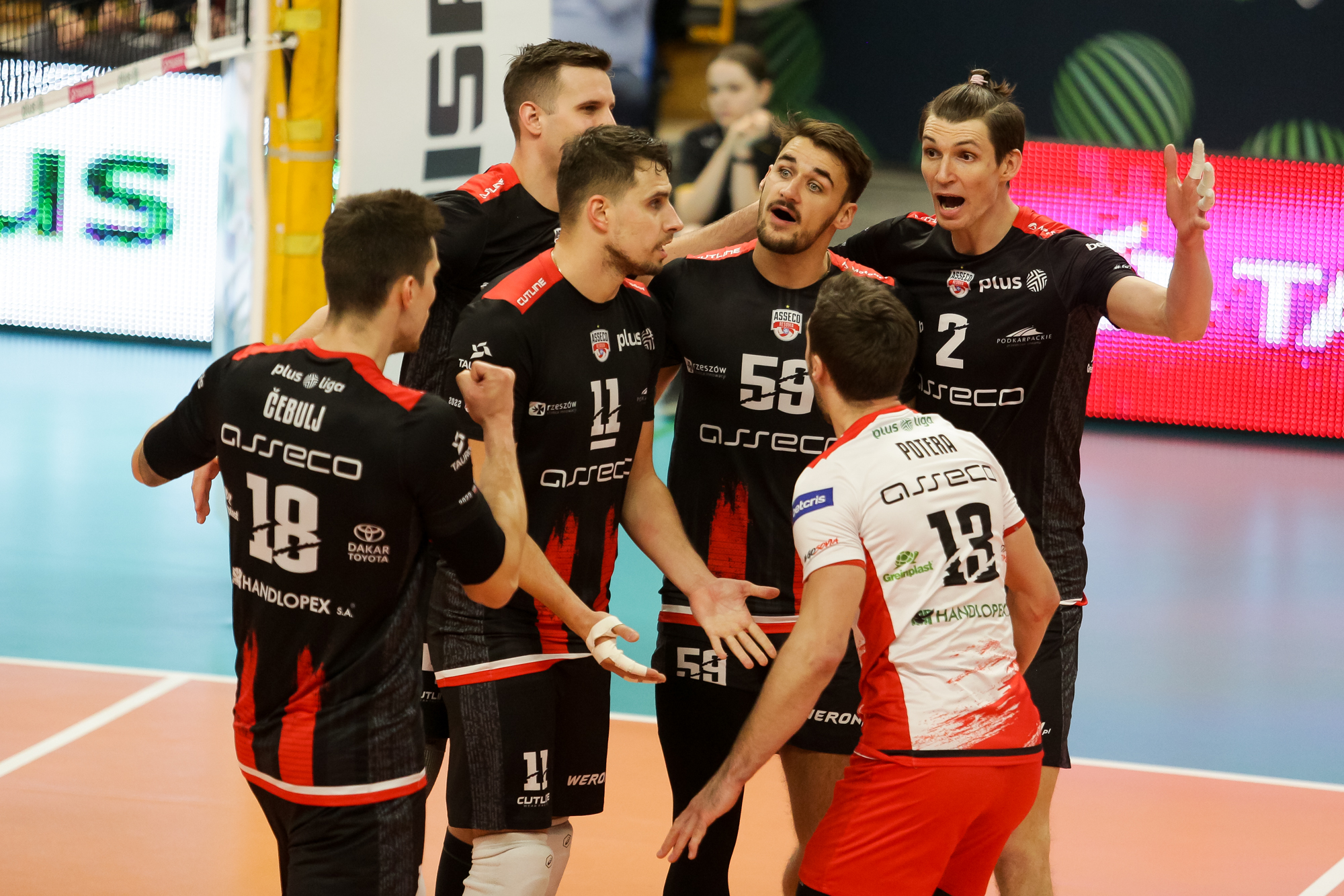 PSG Stal Nysa odprawiona z kwitkiem. Asseco Resovia z jedenastym zwycięstwem - WP SportoweFakty