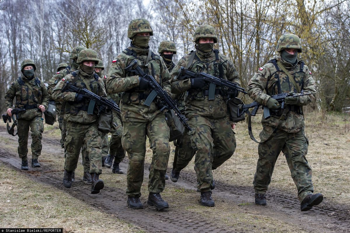 230 tys. osób dostanie wezwanie na komisję. Wojsko daje mało czasu - WP Finanse