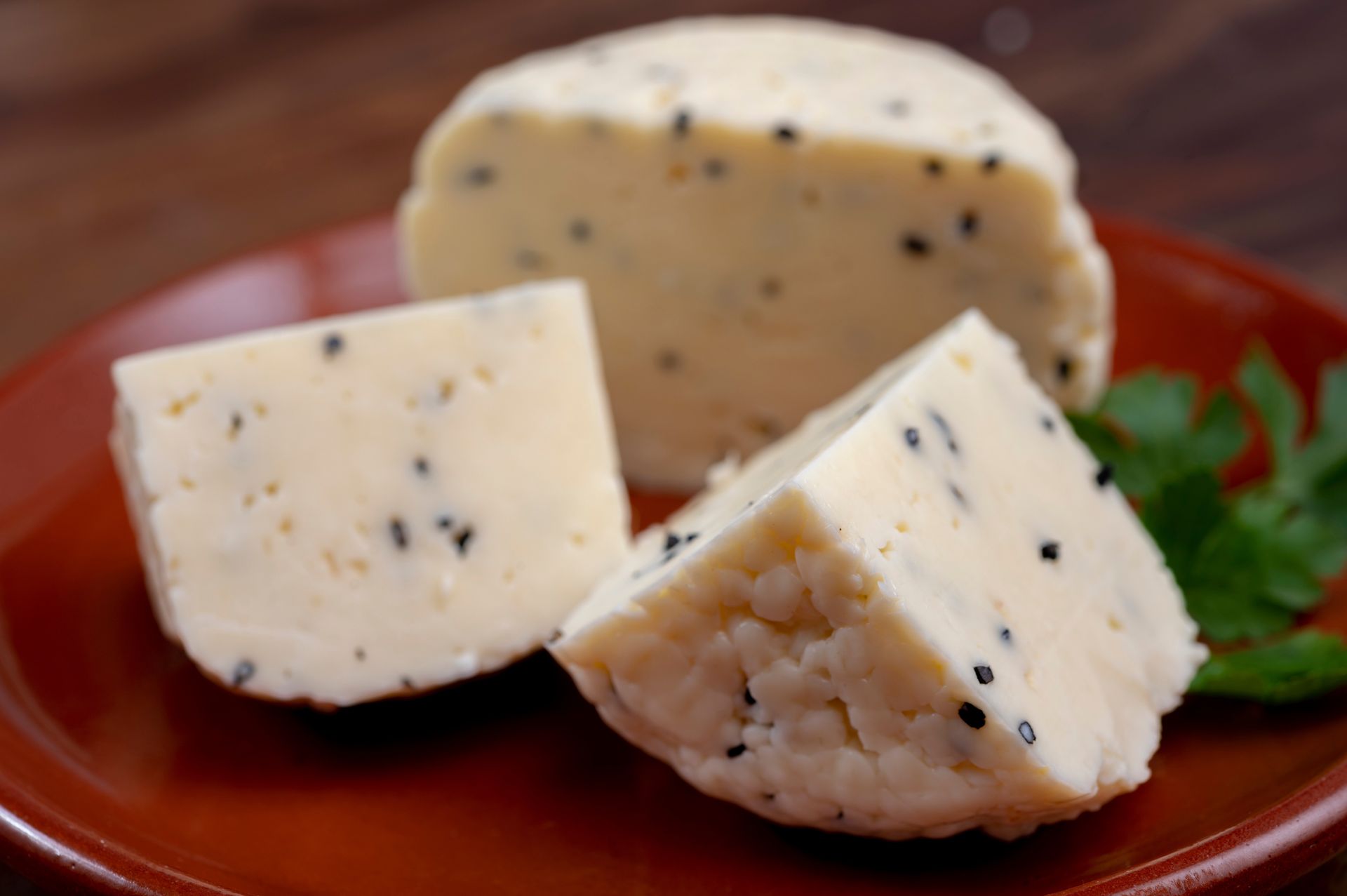 Zachwycamy się oscypkiem, a ignorujemy inny polski ser. Lepszy niż ...