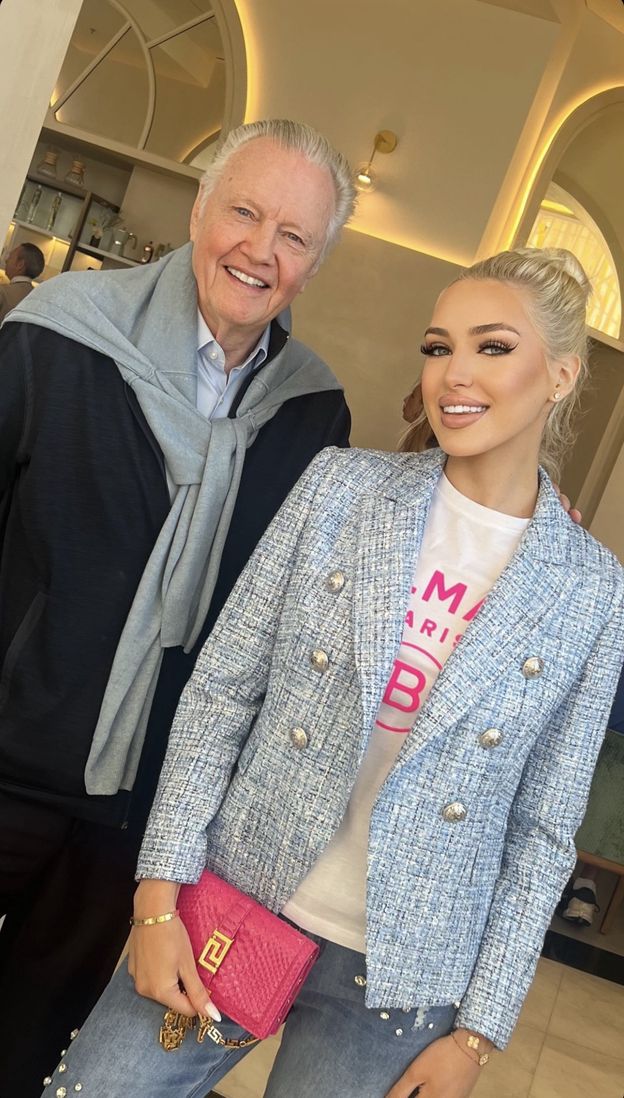 Derpienski zjadła śniadanie z ojcem Angeliny Jolie. Co na to "Jack ...