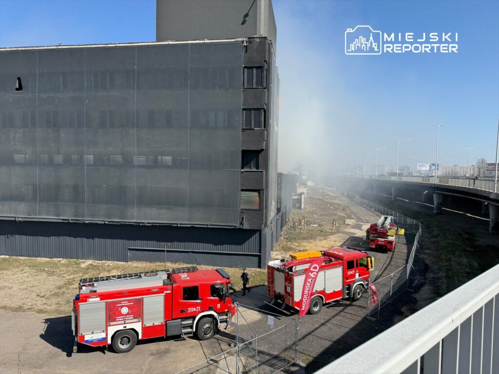 Warszawa: Pożar na terenie centrum handlowego Modlińska 6D.