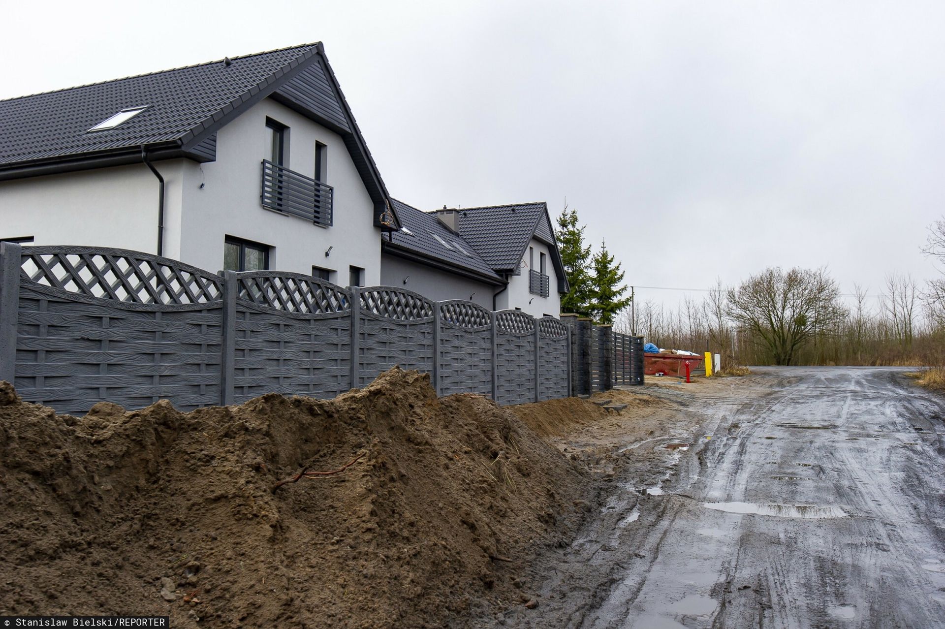 Koniec z takimi ogrodzeniami. Nowe przepisy od 2026 roku