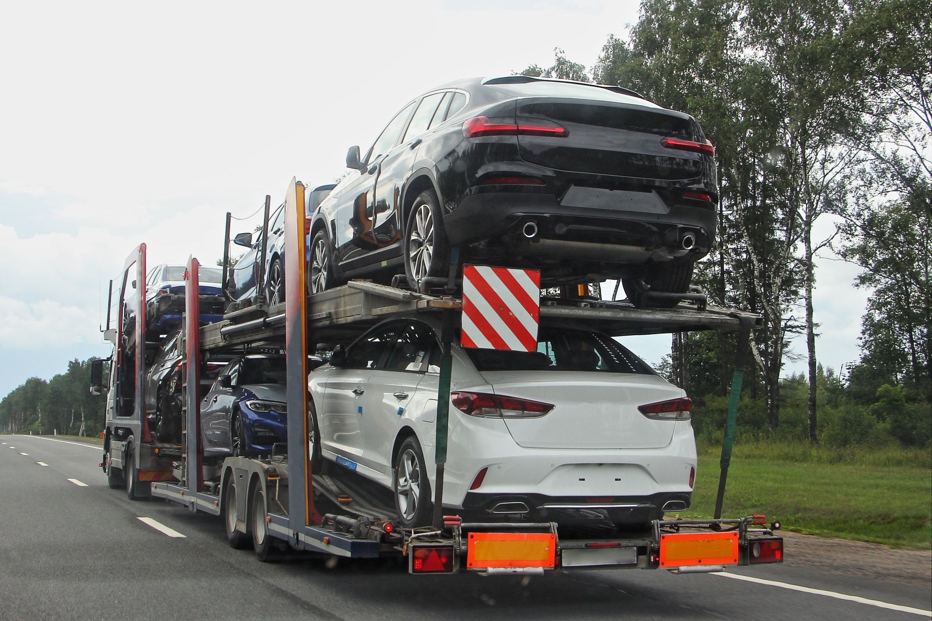 Auto z USA może kusić ceną. Dopiero pełny rachunek pokazuje, czy to się ...