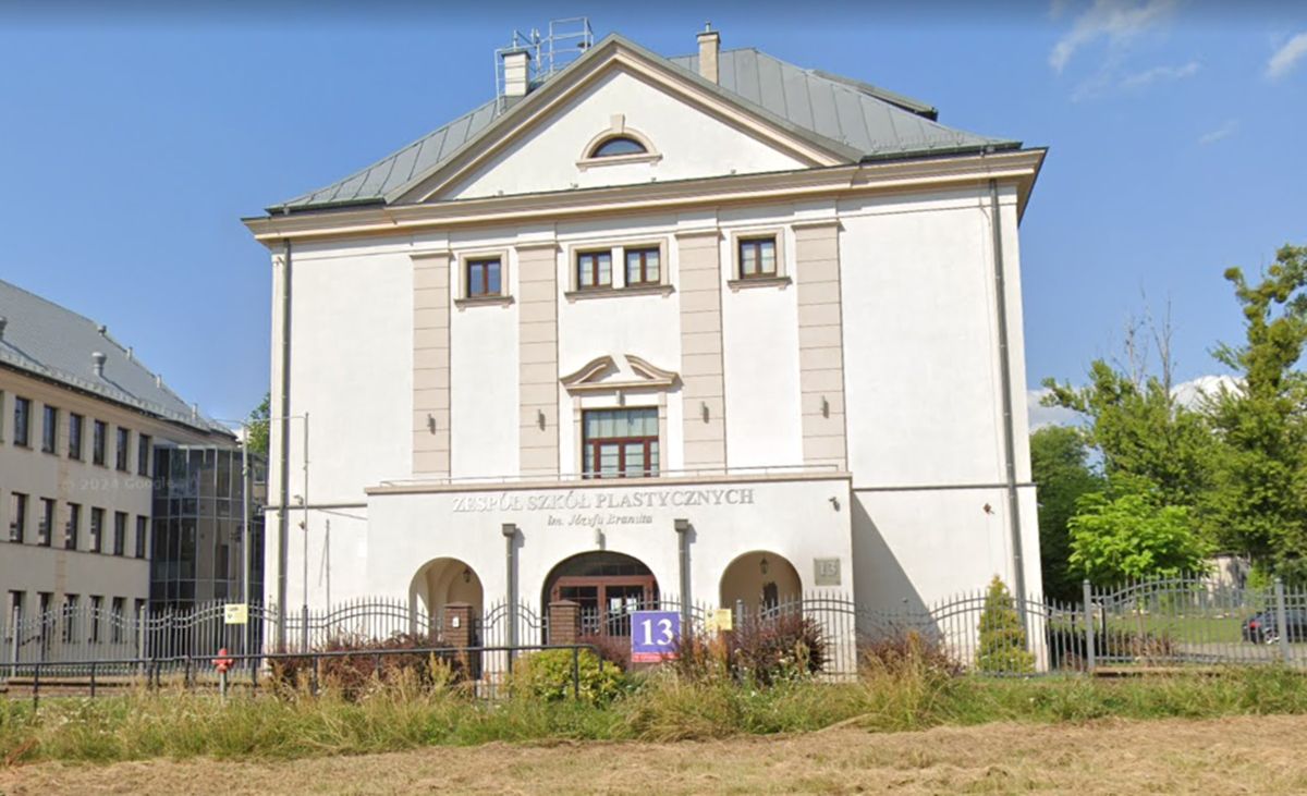 Kontrowersyjny statut szkoły. "Zakaz afiszowania"