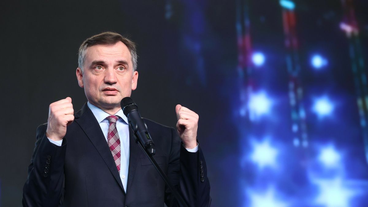 Interpol nie mógł ścigać Ziobry? Wiceminister wskazał powód