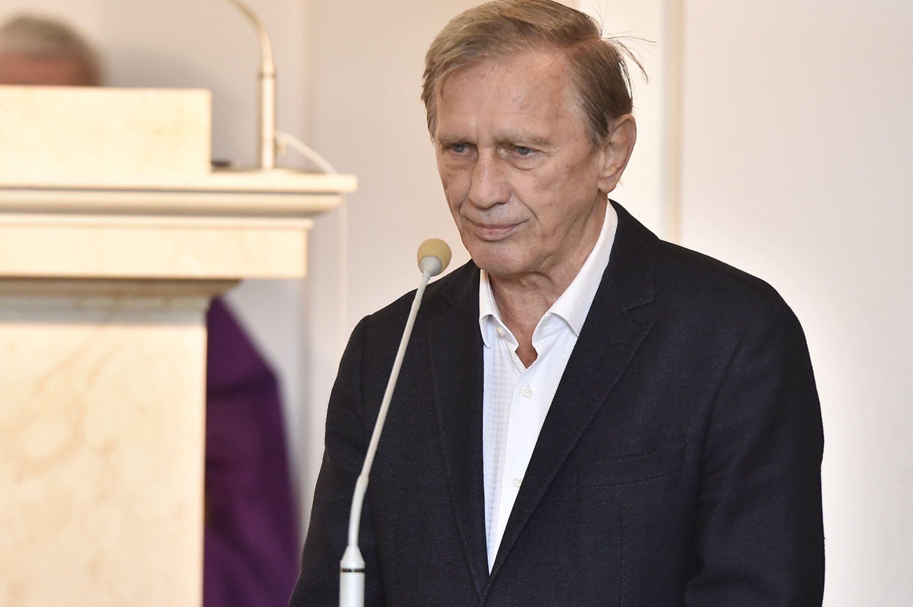 Wielkie zmartwienia. Jan Englert nie może przez to zasnąć