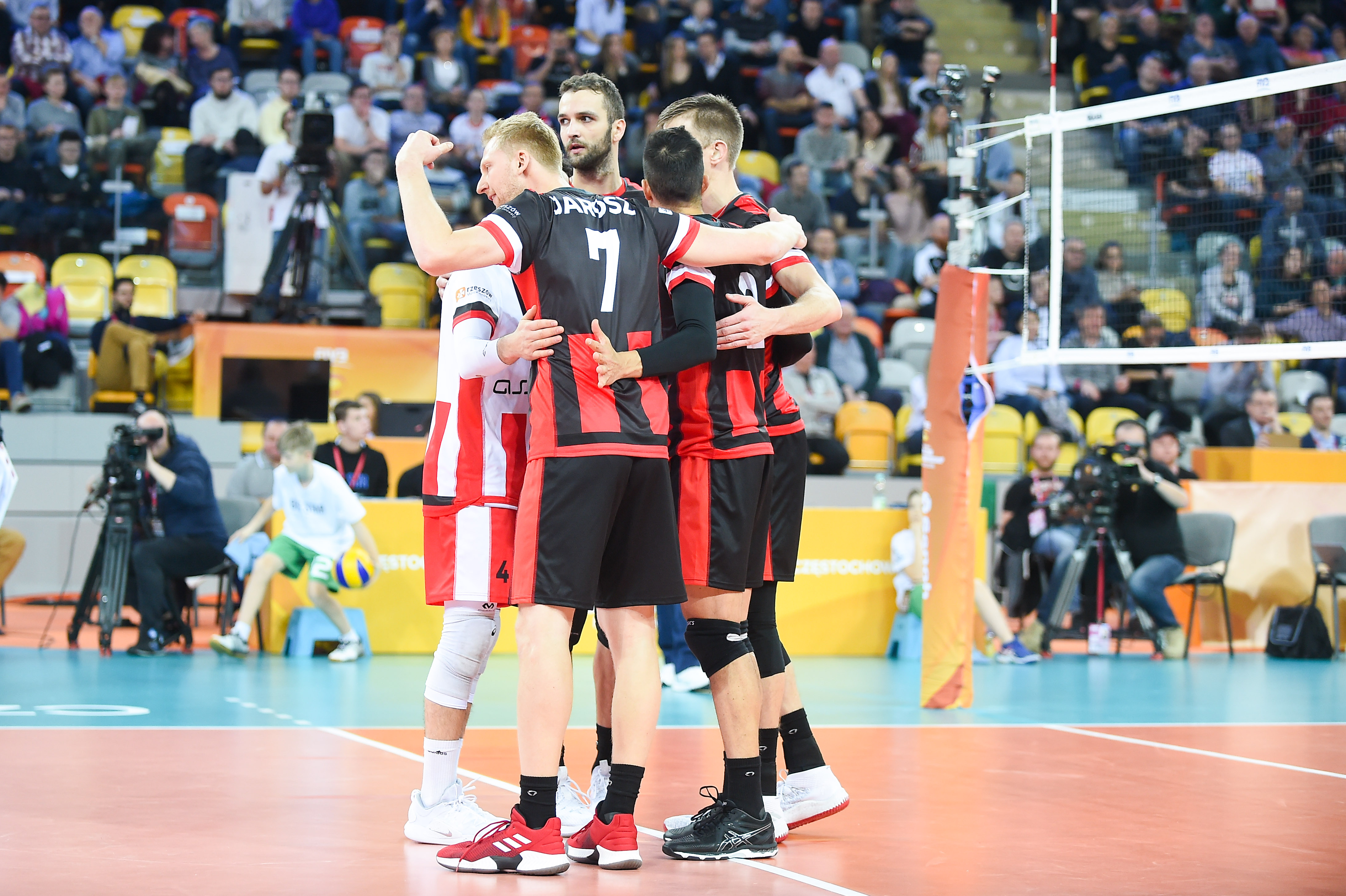 Asseco Resovia - Chemik: dreszczowiec w hali Podpromie. Rzeszowianie wygrali przed własną ...