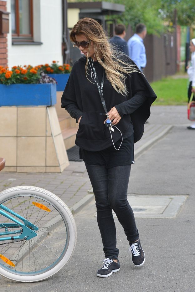 Edyta Górniak i Alan w drodze do szkoły (ZDJĘCIA) - Pudelek