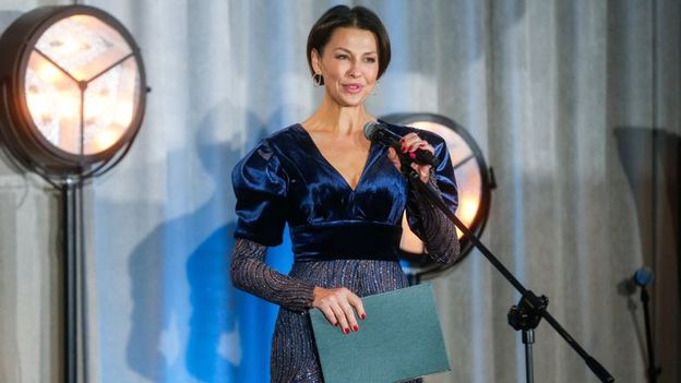 Popek odebrała telefon! Ujawniała, czy dostała wypowiedzenie od TVP - Pudelek