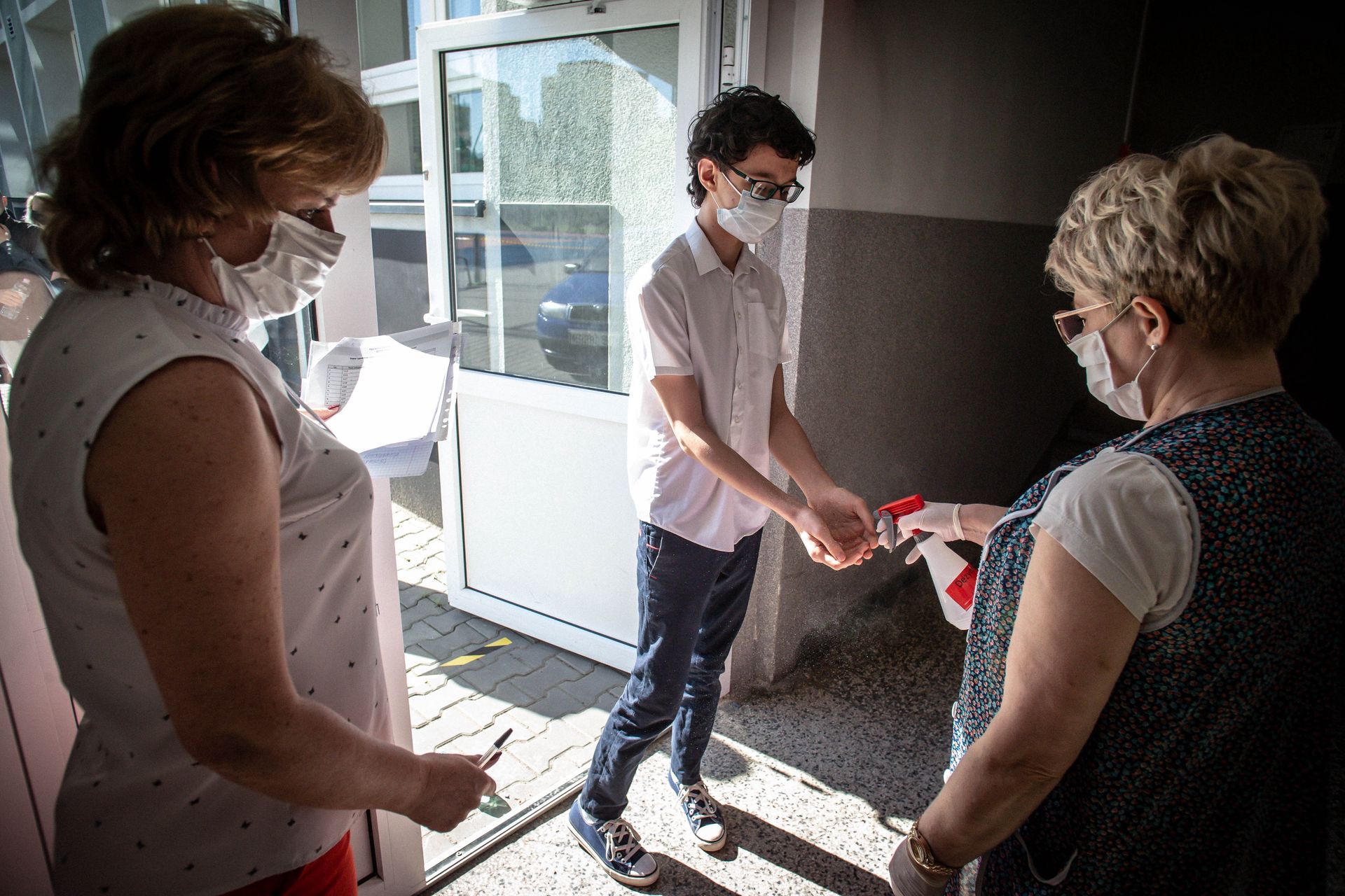 Koronawirus w Polsce i powrót do szkół. Będą problemy kadrowe? Dyrektor ...