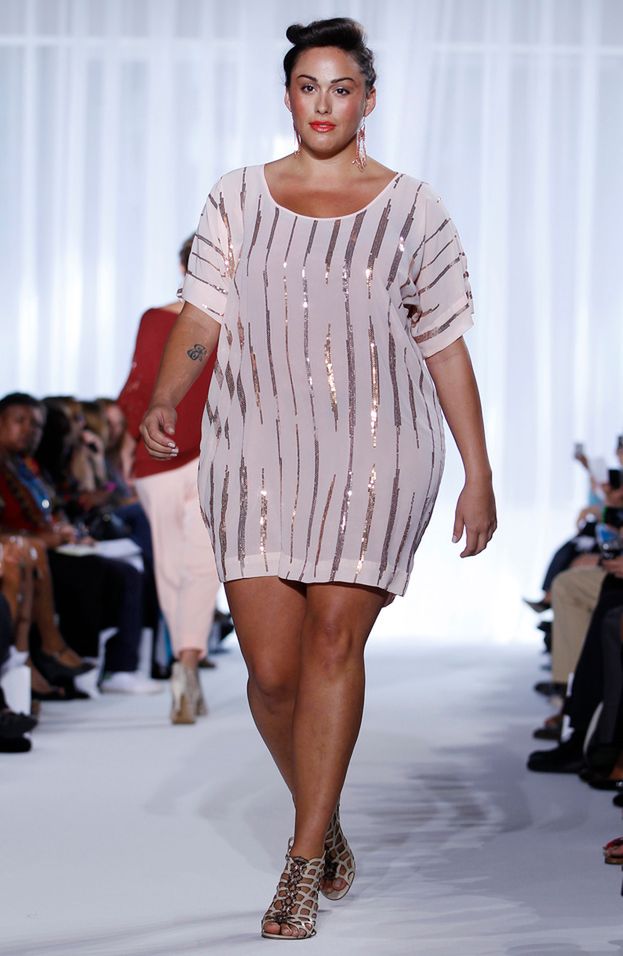 Pulchne modelki na pokazie Fashion Week! (ŁADNE?) - Pudelek