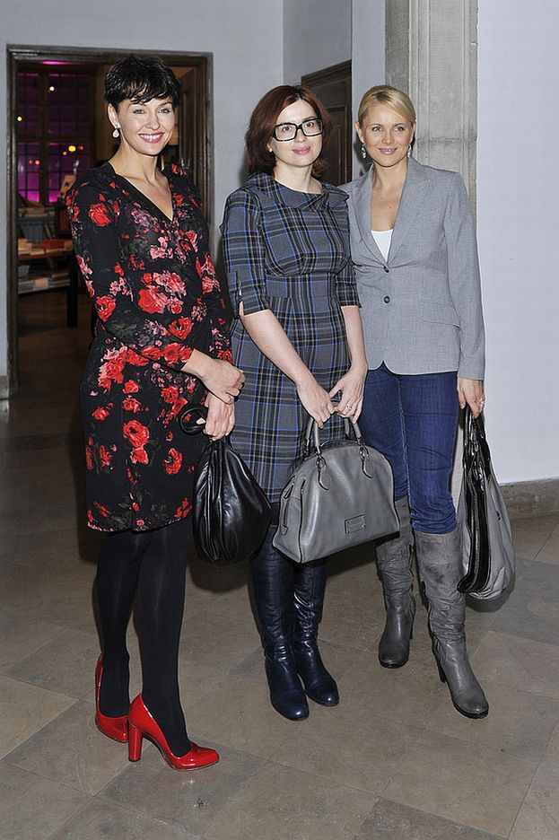 Czyja to sukienka i buty? - Pudelek