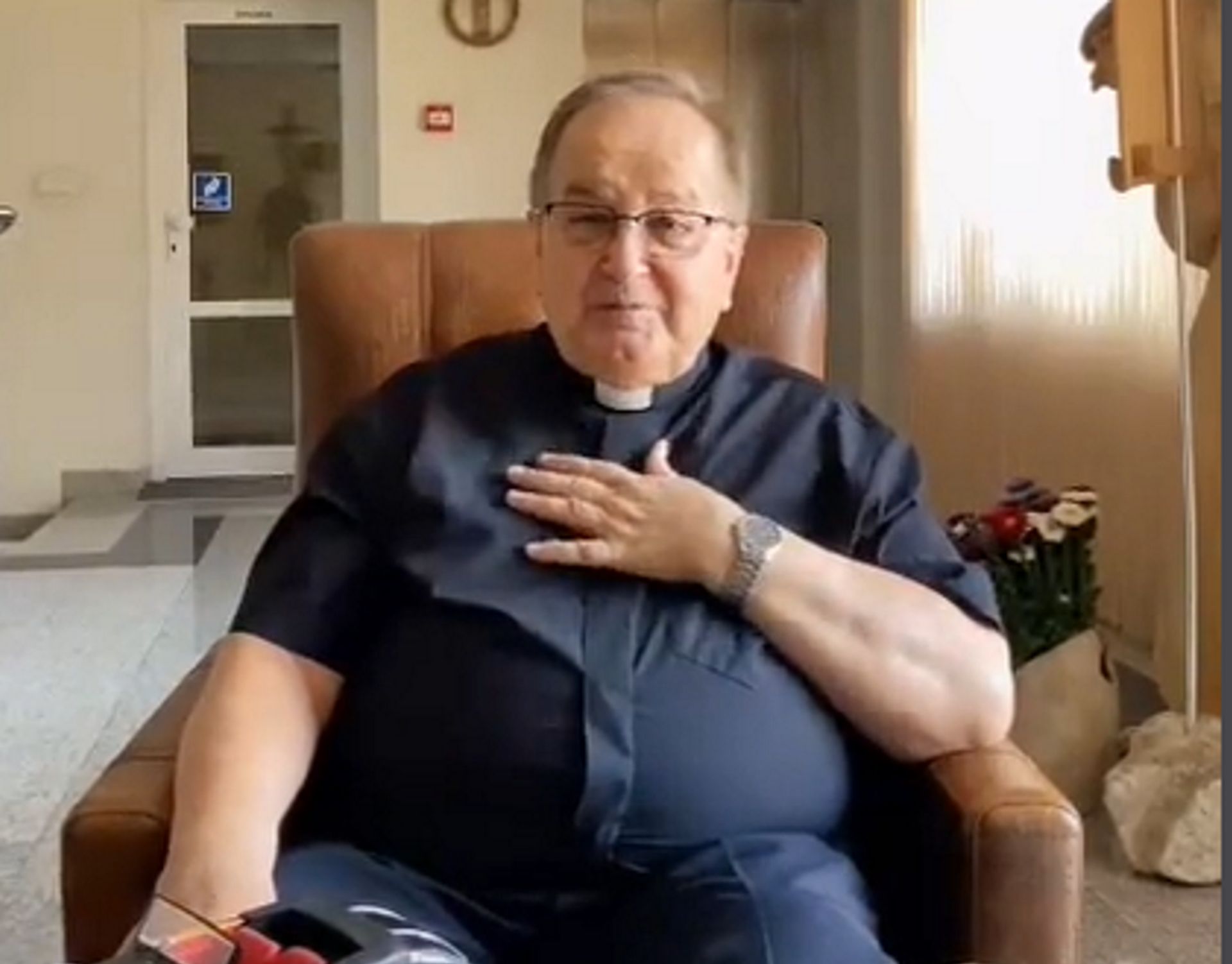 Rydzyk pokazał swoje "maybachy". Internauci przecierają oczy
