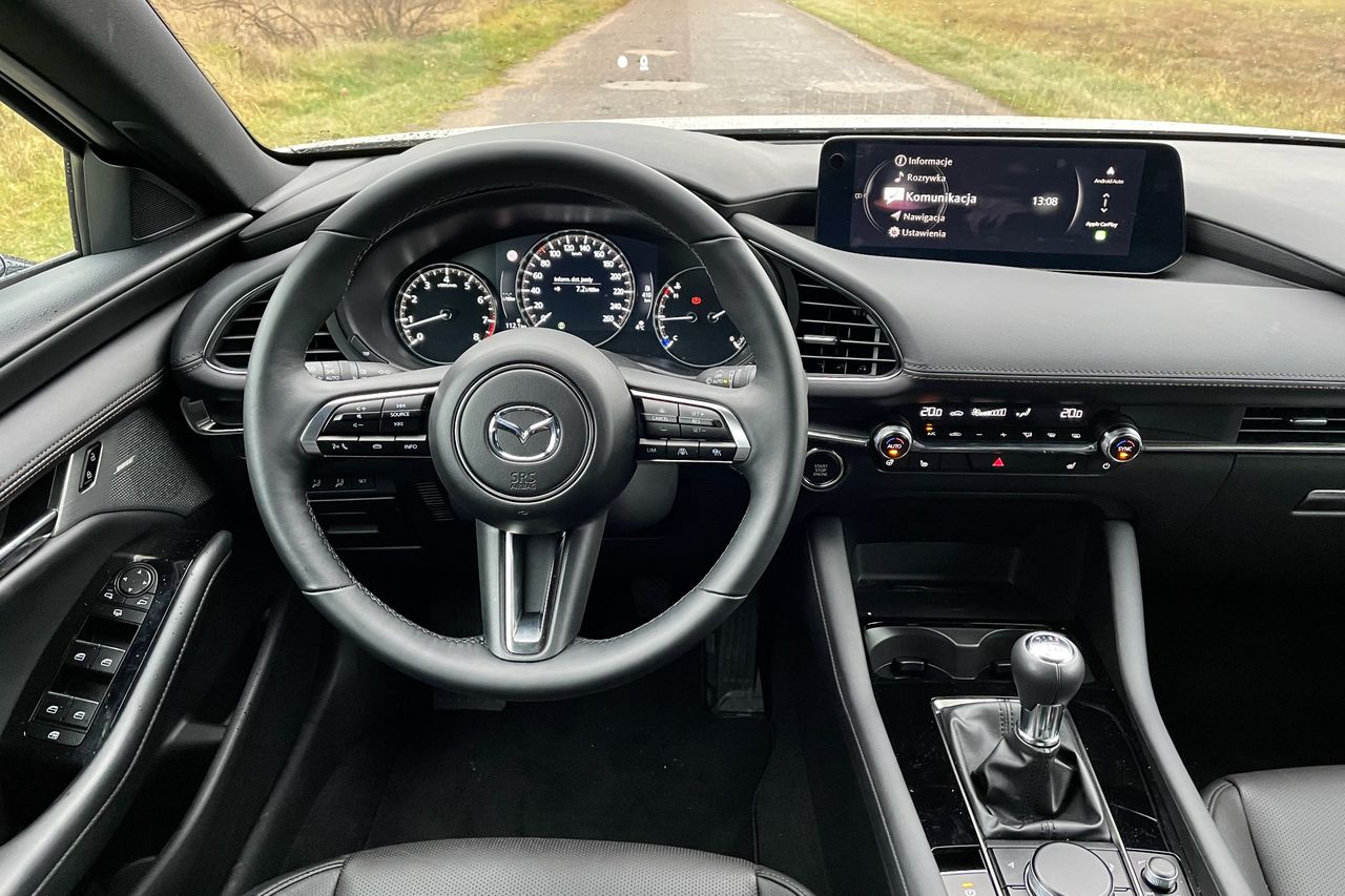Test: Mazda 3 2.0 e-Skyactiv X — "stara szkoła" robienia aut