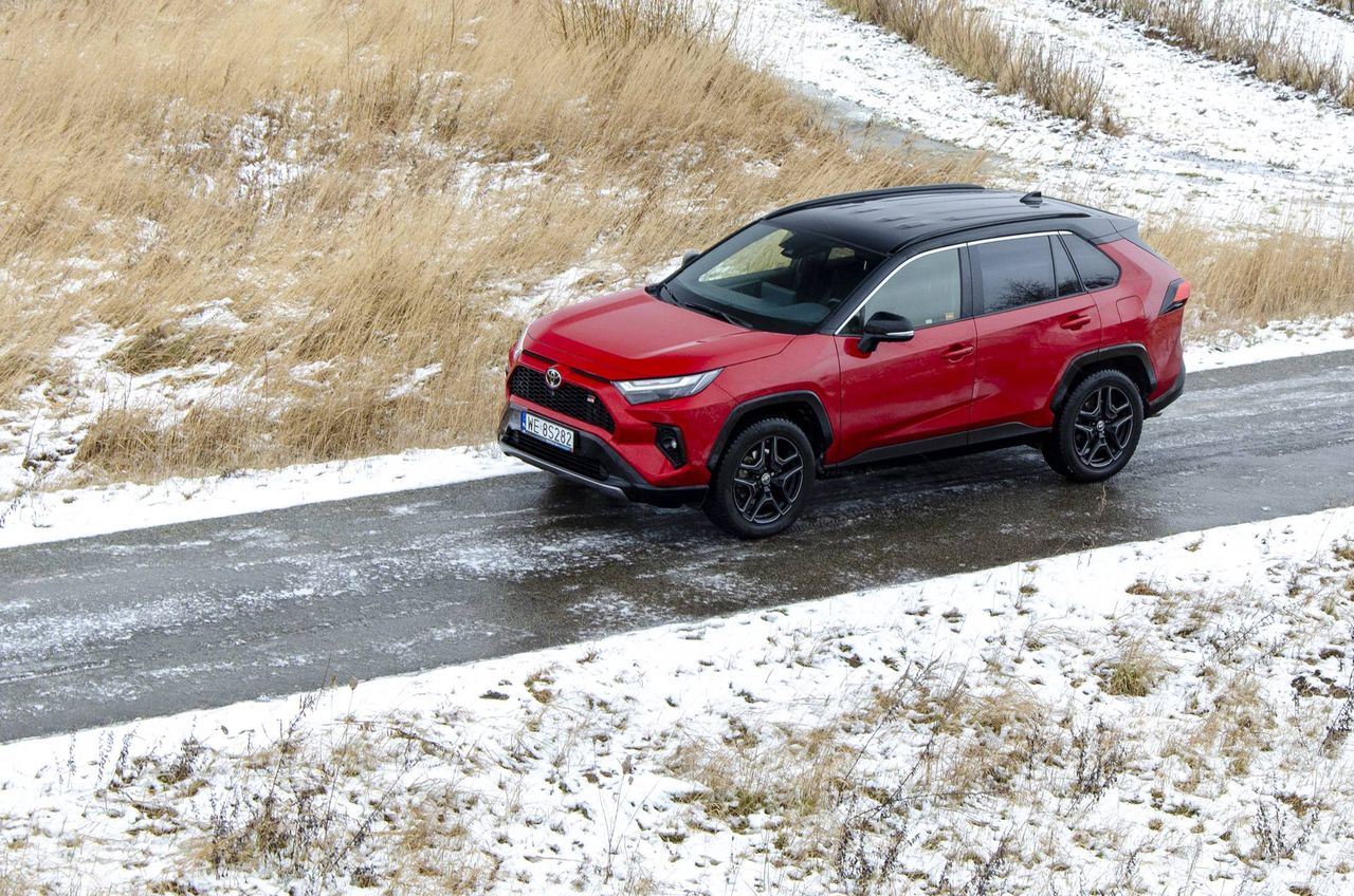 Test: Toyota RAV4 GR Sport – inspirowana, a nie sportowa