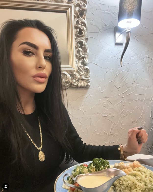 Tak dziś wygląda Inga z "Królowych życia". Wzięła ślub i jest modelką! - Pudelek