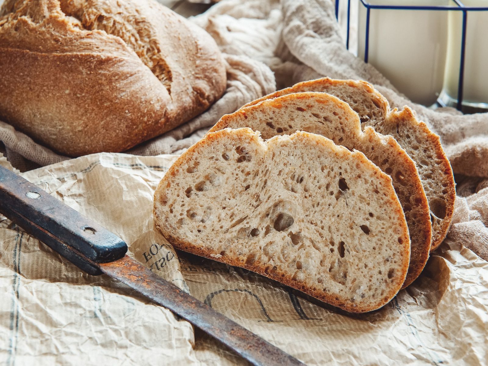 Włóż do chlebaka. Tak przedłużysz świeżość chleba - WP Kobieta