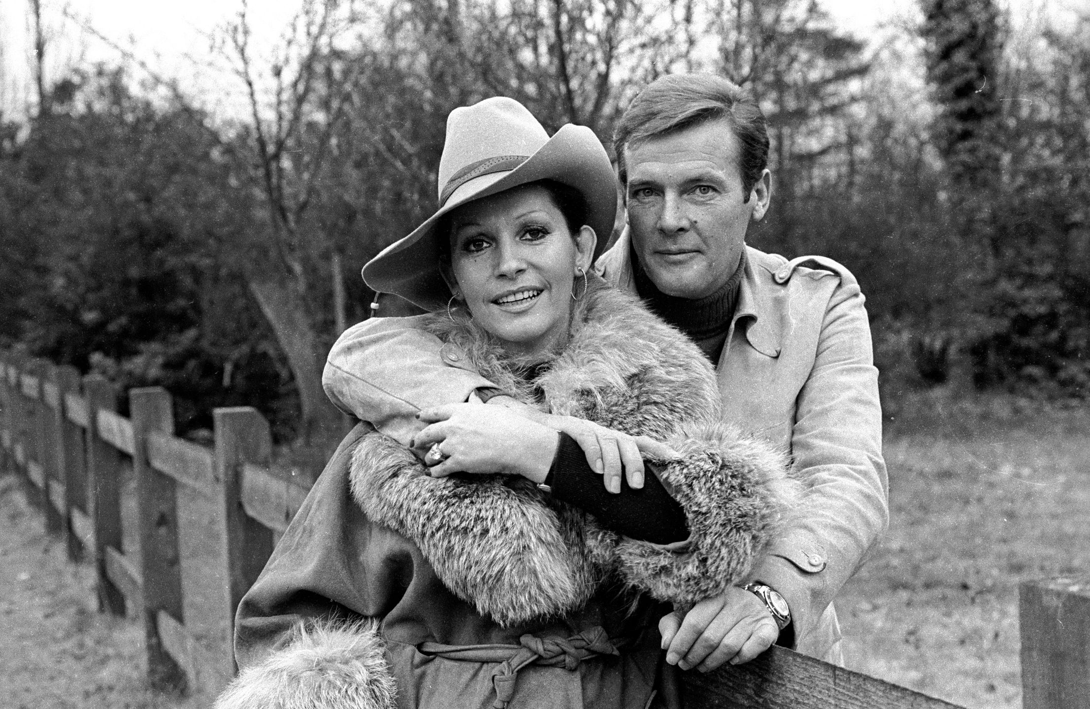 Nie żyje Luisa Mattioli, trzecia żona Rogera Moore'a - WP Gwiazdy