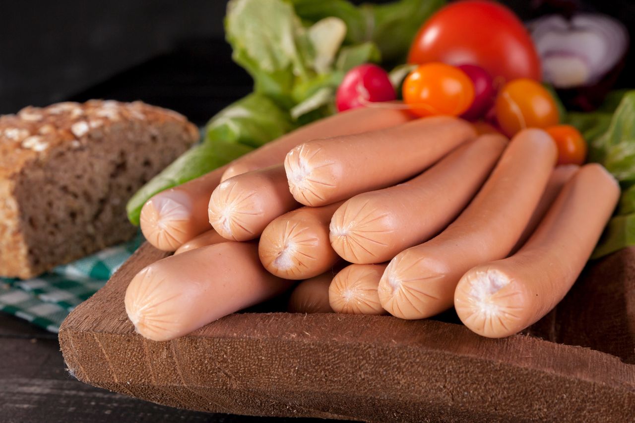 Porównali parówki z Lidla i Biedronki. Jakie są najlepsze?