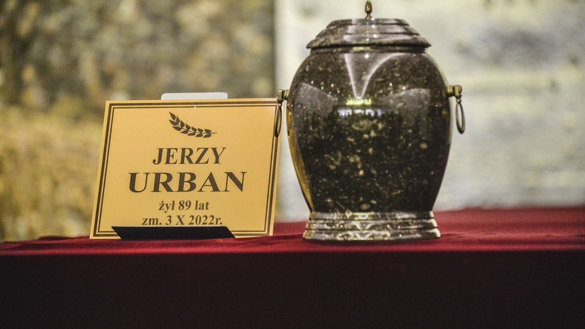 Pogrzeb Jerzego Urbana. To oni żegnają byłego rzecznika rządu PRL - WP ...