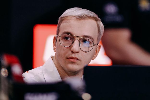 Gimper skomentował rezygnację Chajzera z walki. Padły mocne słowa - Pudelek