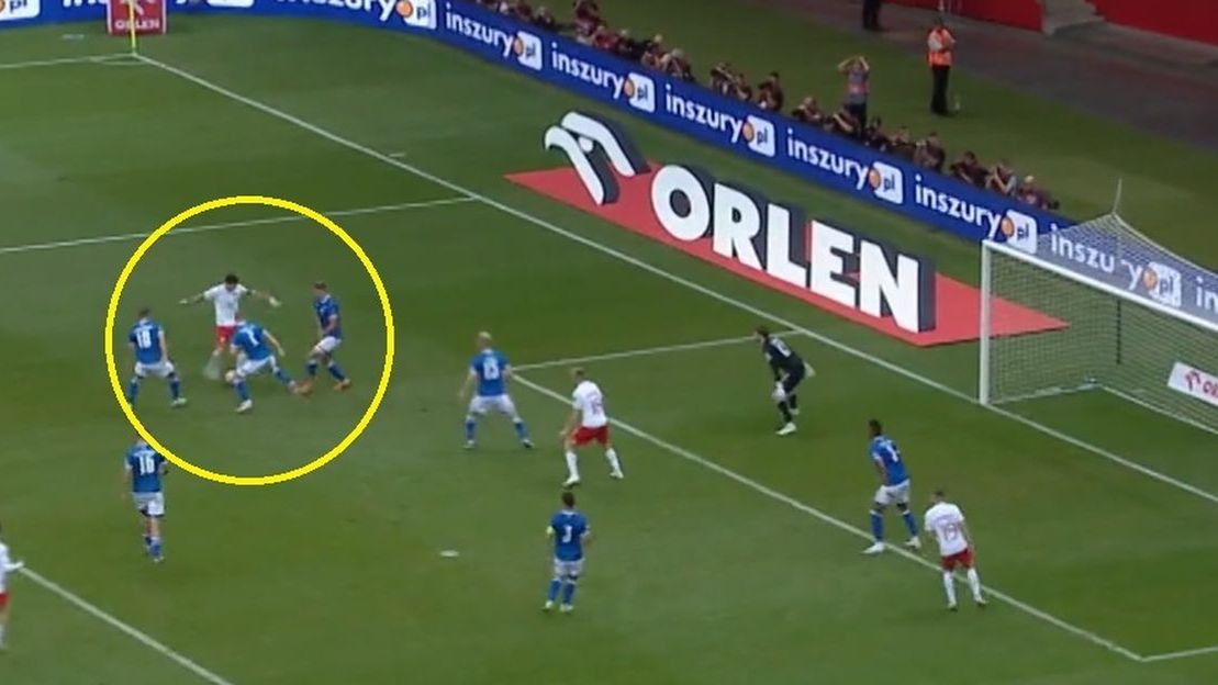 Przełamał się z przytupem. Co za gol Lewandowskiego [WIDEO]