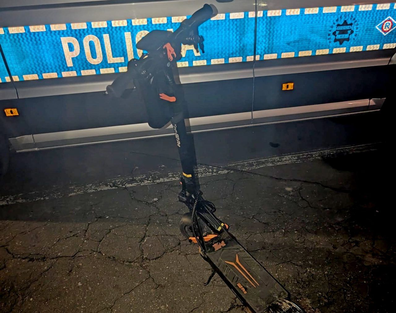 Elbląg: 13-latek na hulajnodze potrącił 6-latka