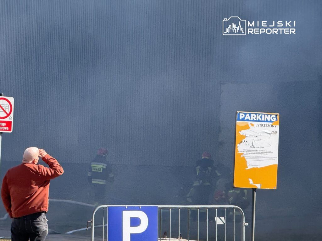Warszawa: Pożar na terenie centrum handlowego Modlińska 6D.